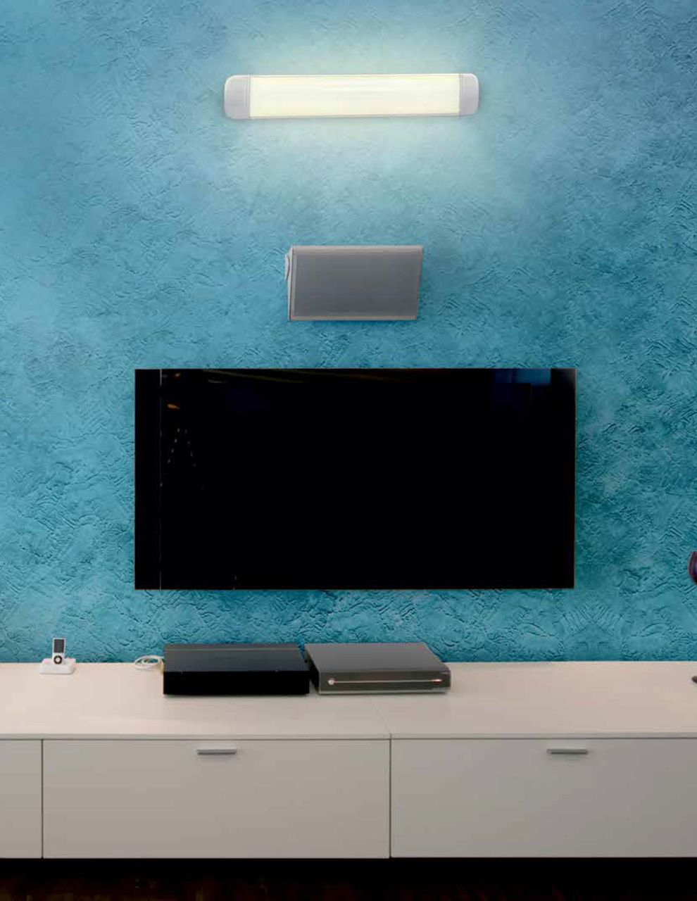 Buy Philips 17W Ultron LED Wall Light Online at Low Price in India